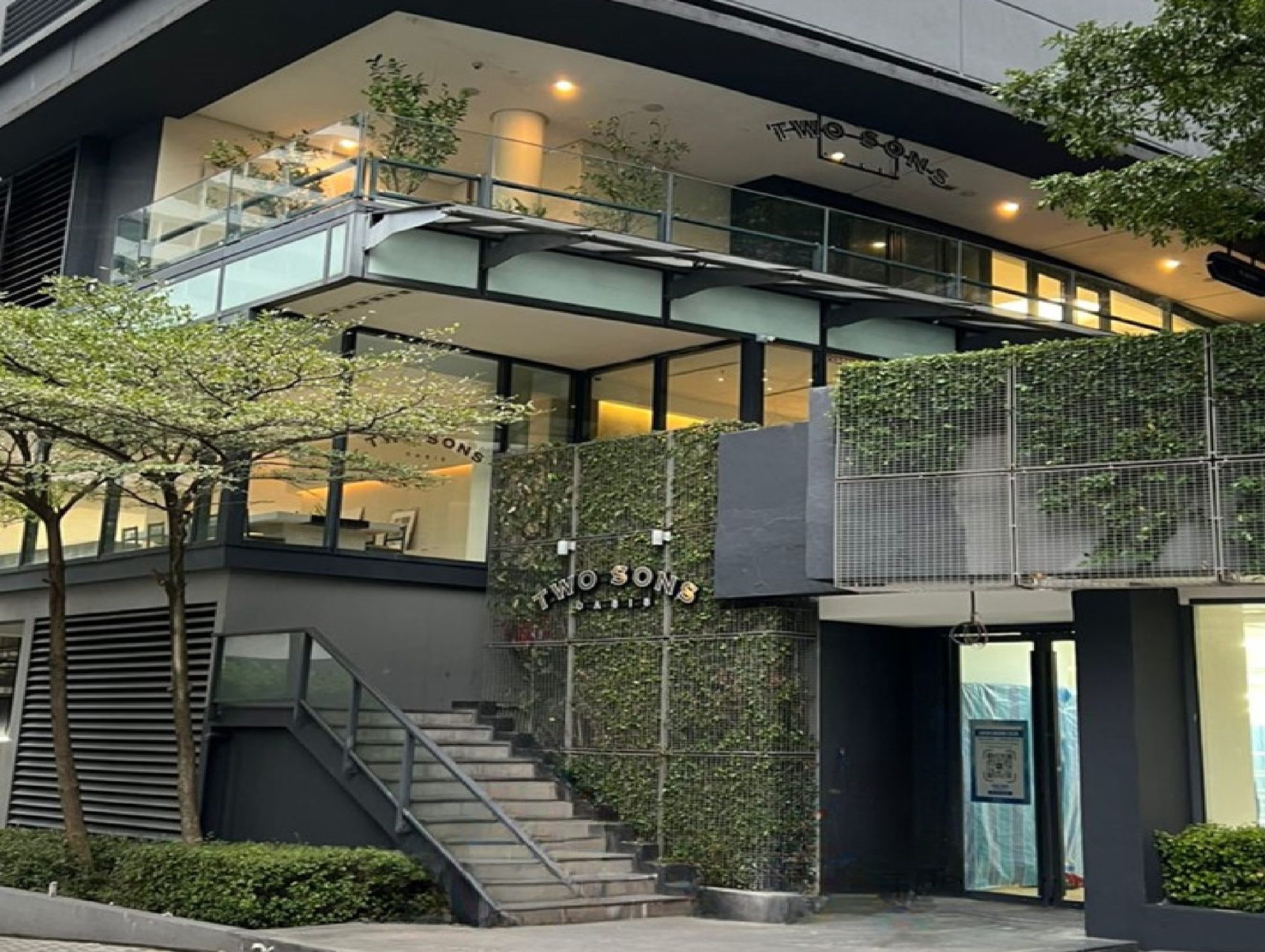 Home - Two Sons Bistro | House of Clams and Mussels